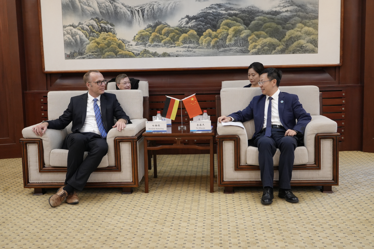 Yu Miaojie Meets with Consul General of German Consulate General in ...